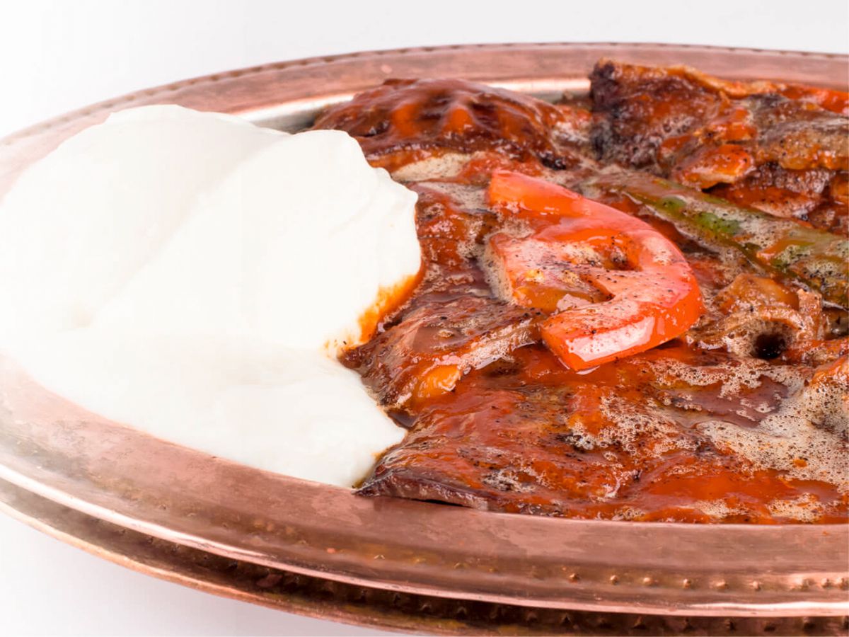İskender Kebab Unveiled: A Gastronomic Odyssey Through the Flavors of ...